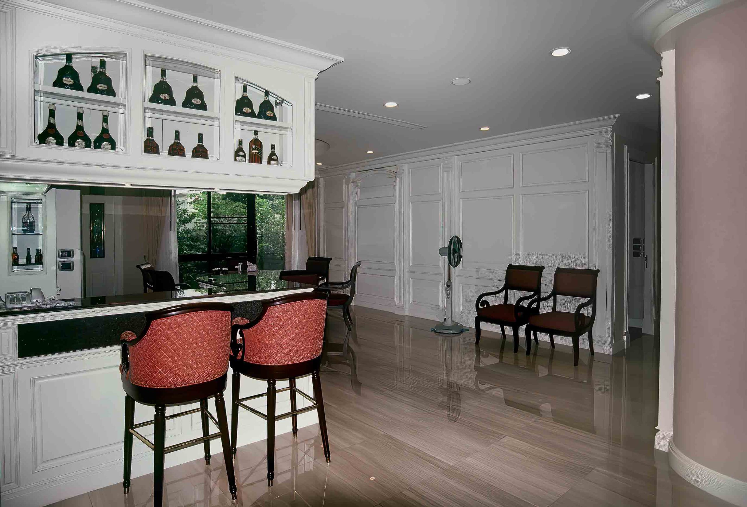 Charlie ชาลี ตัน10 - Modernize Design